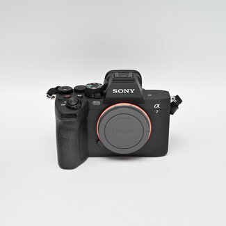 Used Mirrorless Cameras - Competitive Cameras