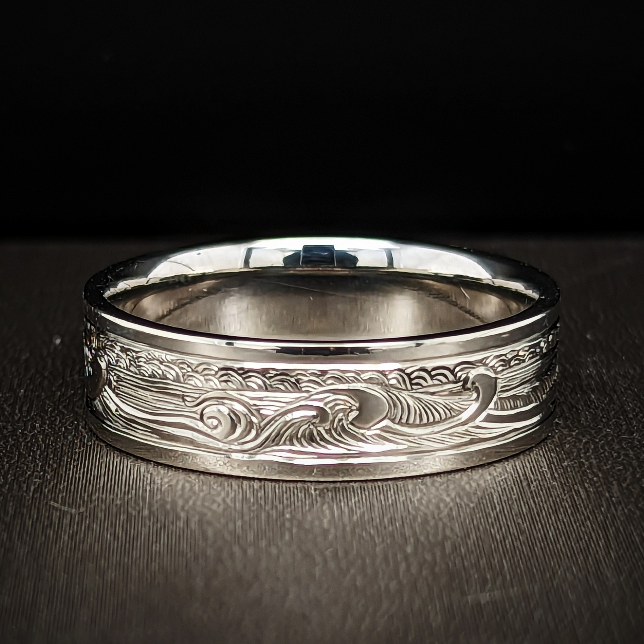Engraved Waves Band, 14KW, 6mm, sz 13 - Silver Bonsai Gallery