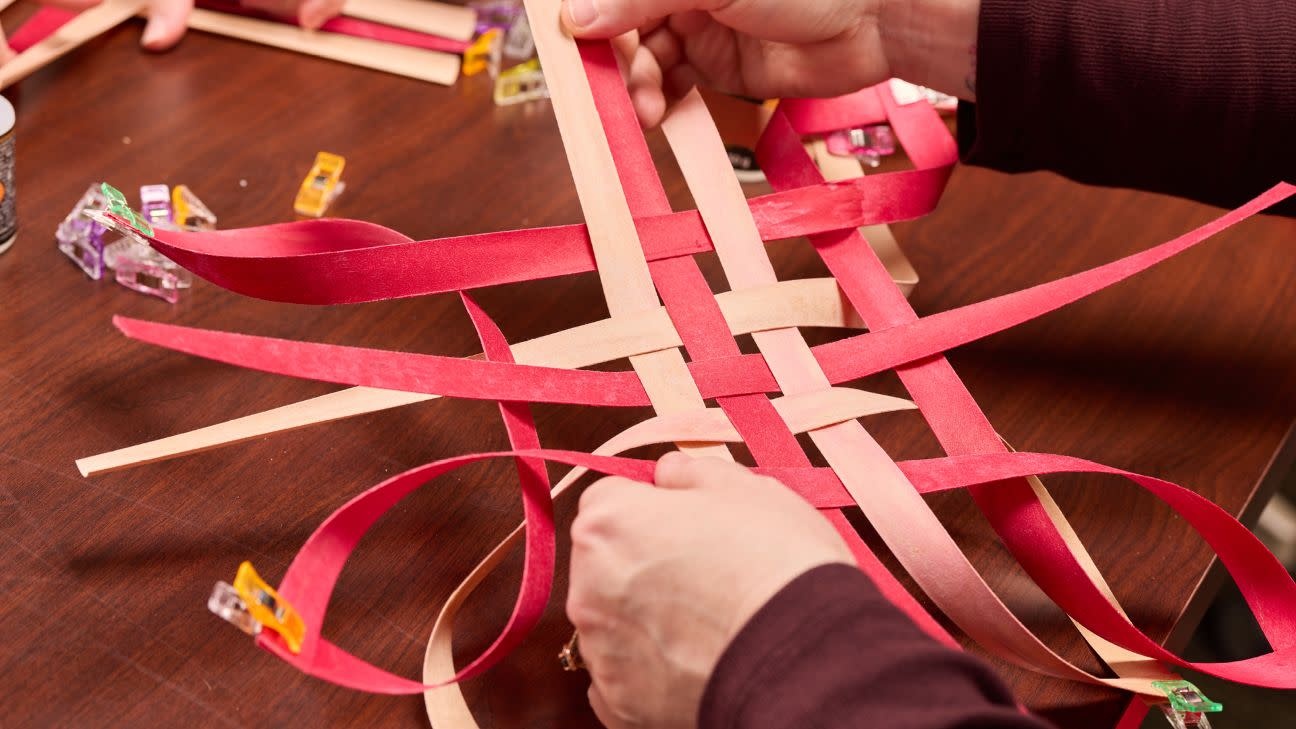 Woven Christmas Star Kit - Choctaw Cultural Center Hvshi Gift Store